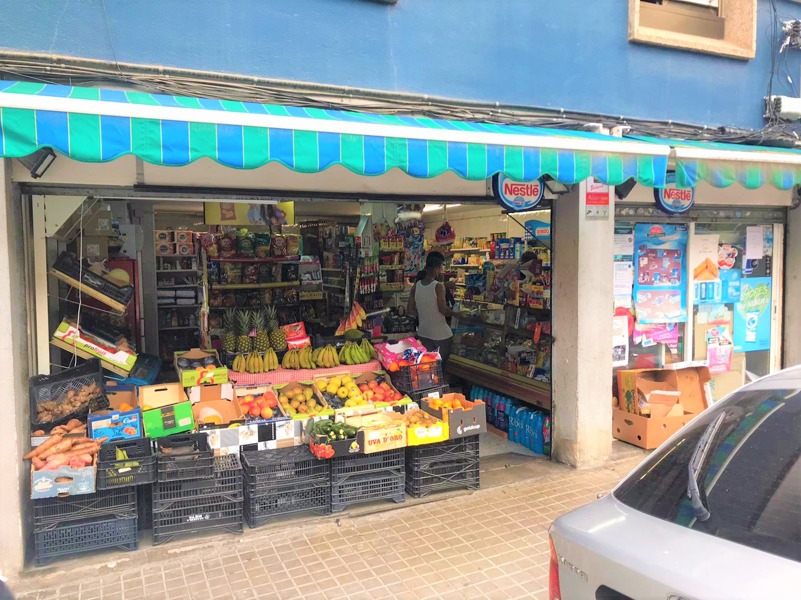 Amplio local comercial en venta - DARYLAN